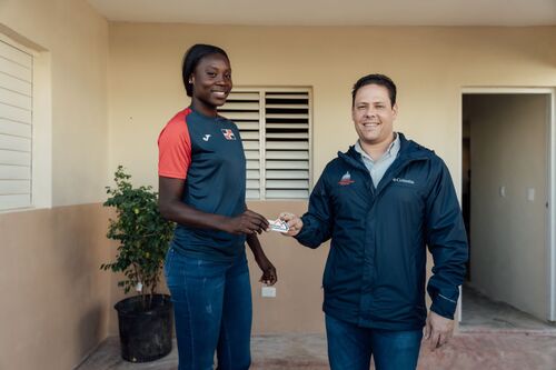 MIVED entrega vivienda de atleta Marysabel Senyu, cumpliendo así la ...